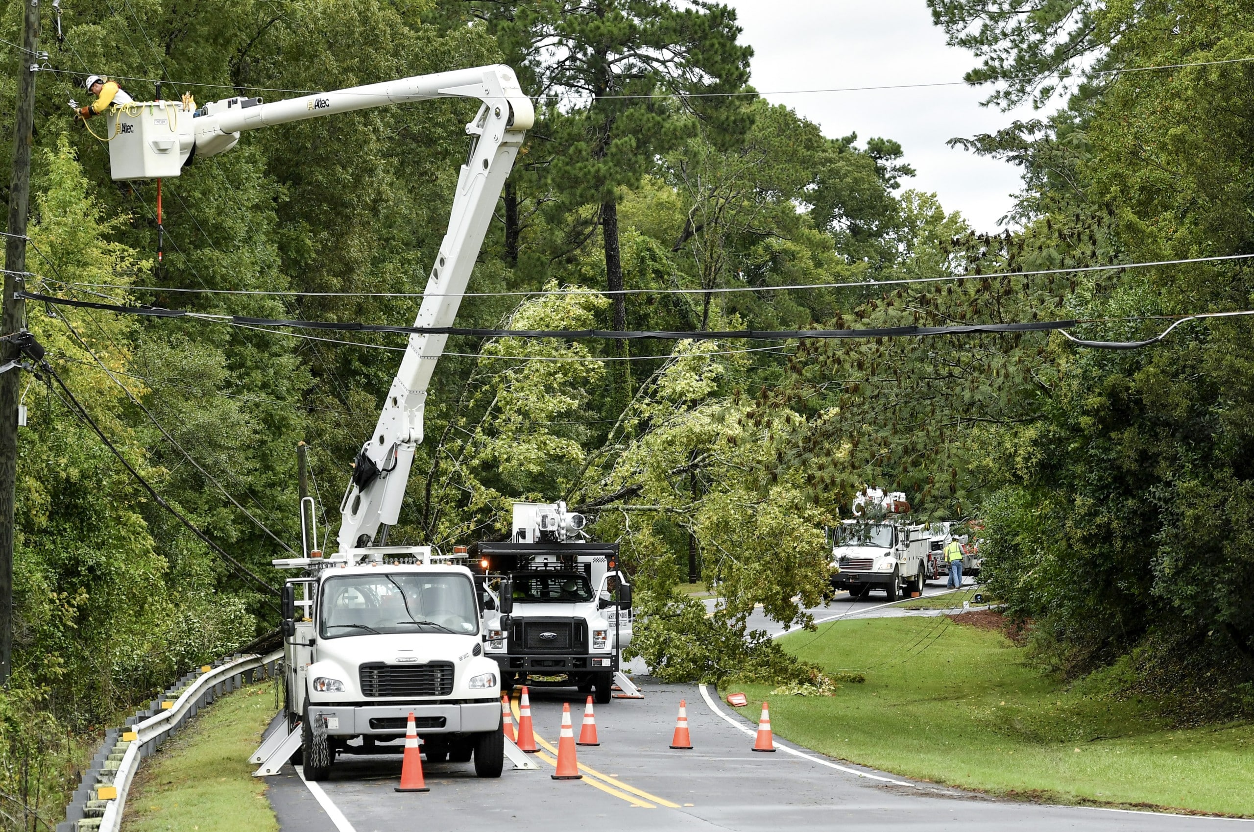 Thousands without power in Middle Georgia as Macon escapes worst of ...