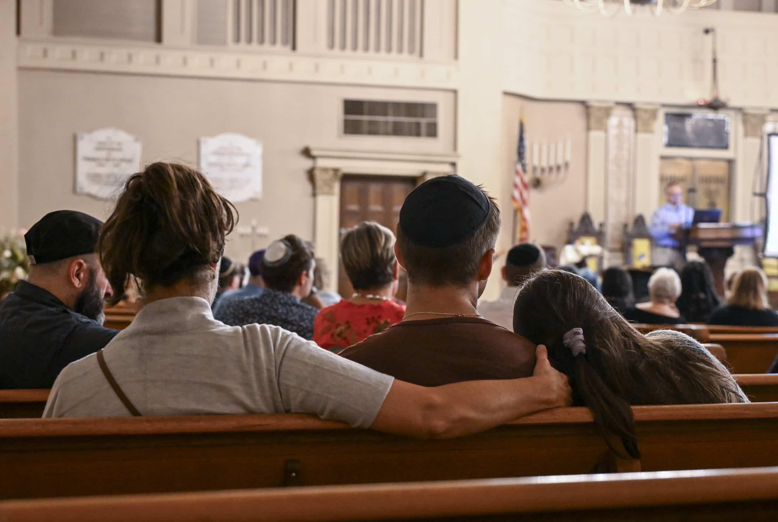Community gathers at Temple Beth Israel to honor one year anniversary ...